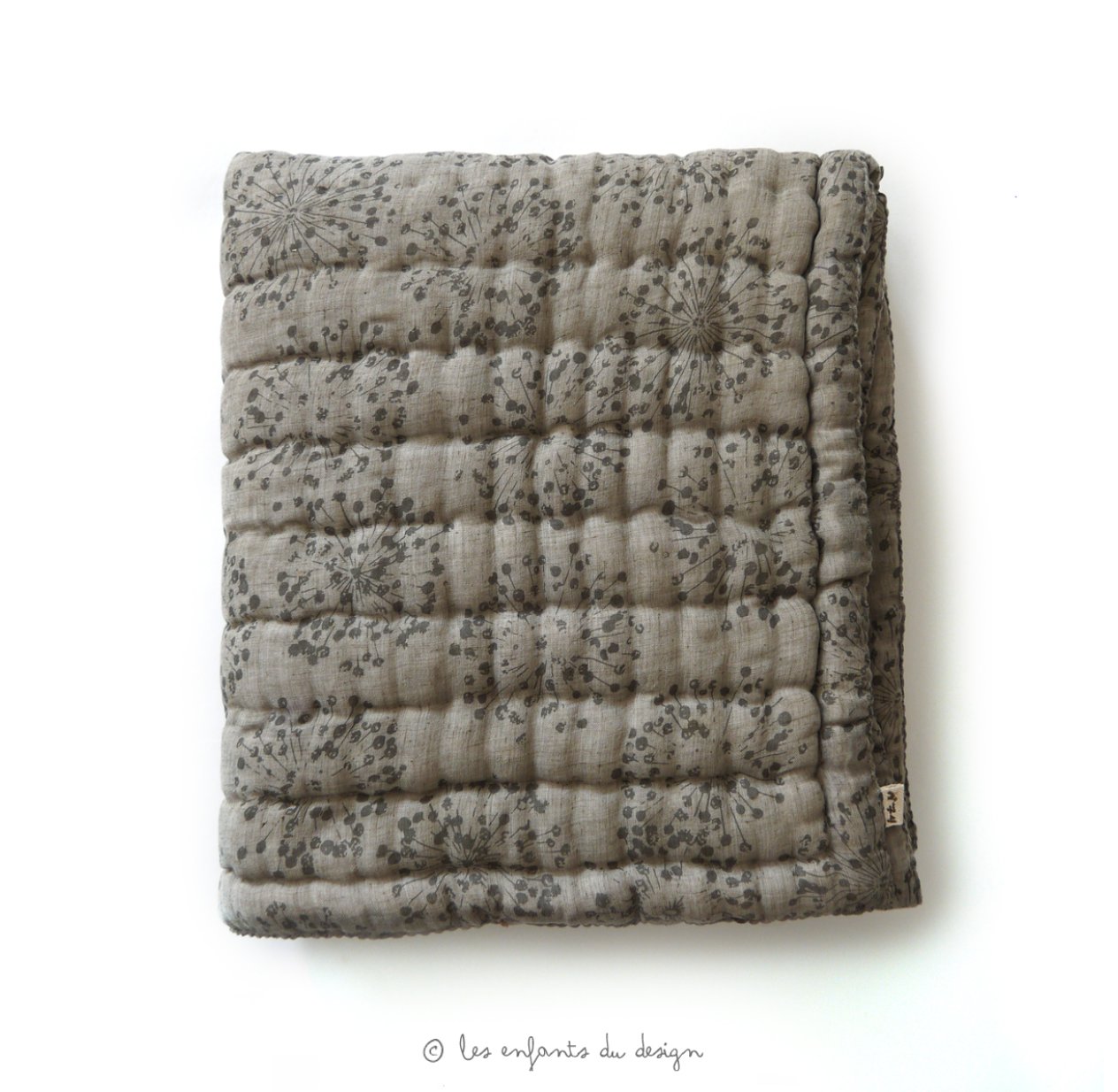 Plaid Tatami Fleuri - Vieux rose et Beige Numéro 74 pour chambre enfant ...