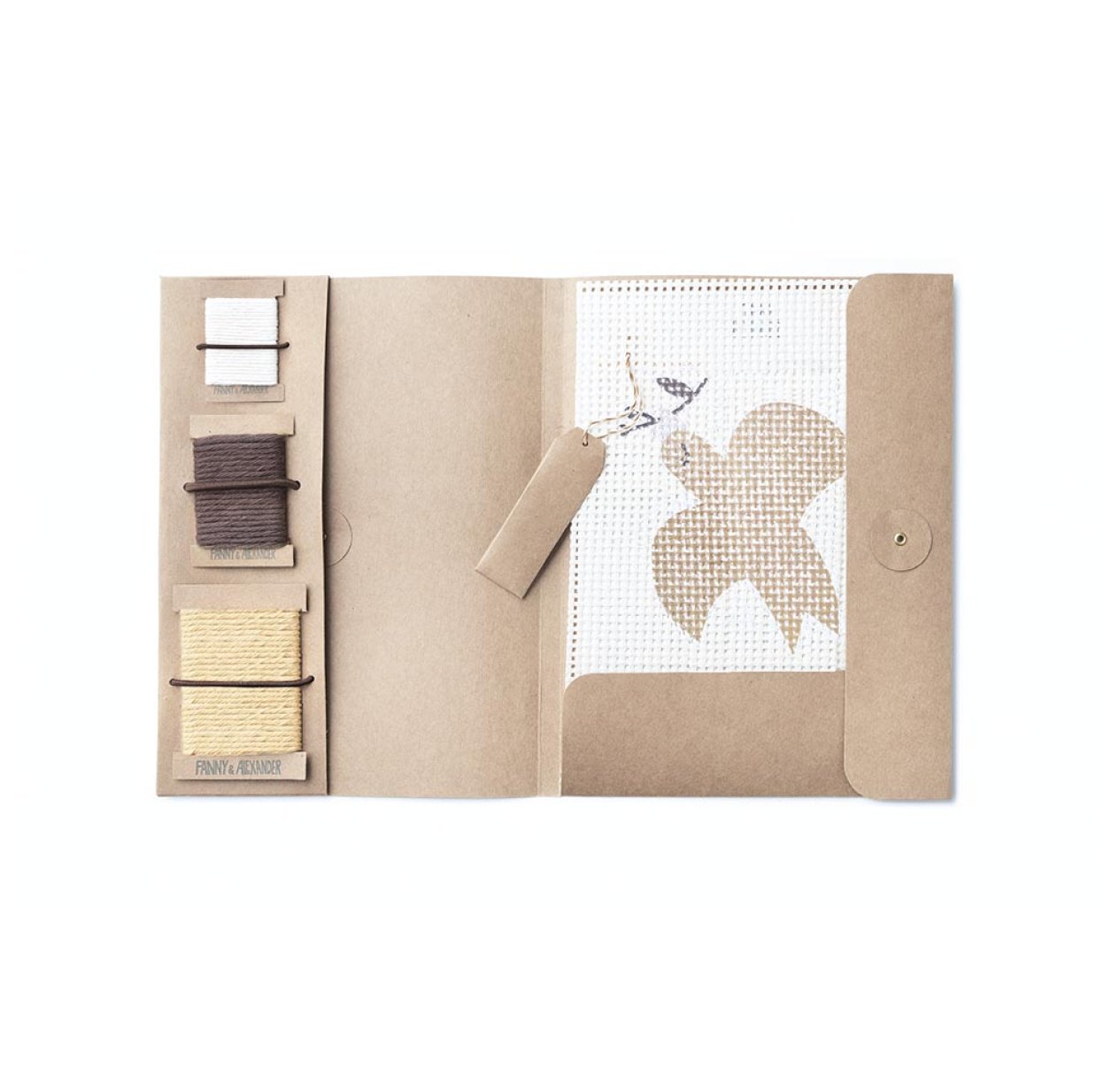 Kit point de croix Colombe - Beige Fanny et Alexander pour chambre ...