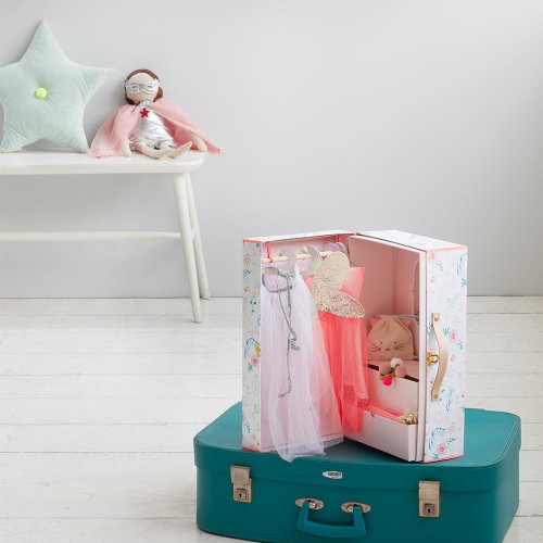 Valise garde-robe de poupée Meri Meri pour chambre enfant - Les Enfants ...